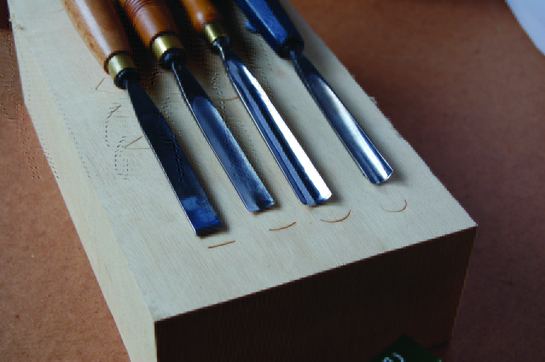 Sharpening a Gouge - Woodcarving Illustrated